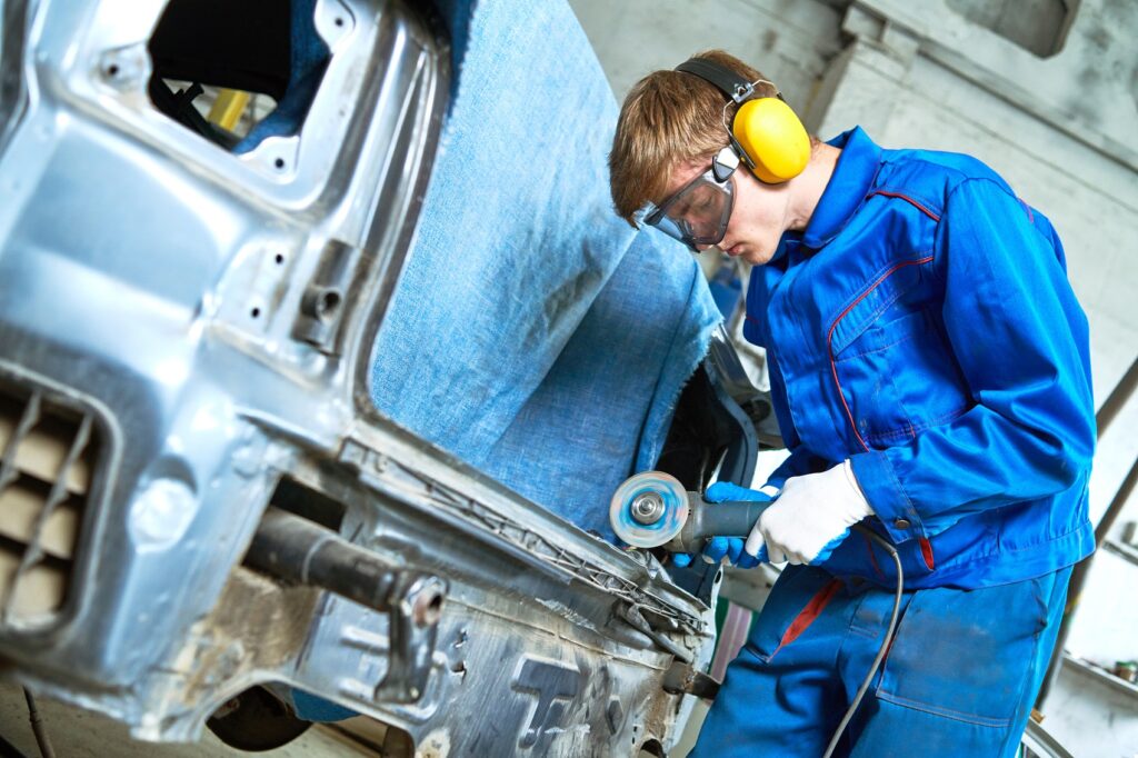 Benefits of Computerized Frame Repair Brockton MA | Collision 24